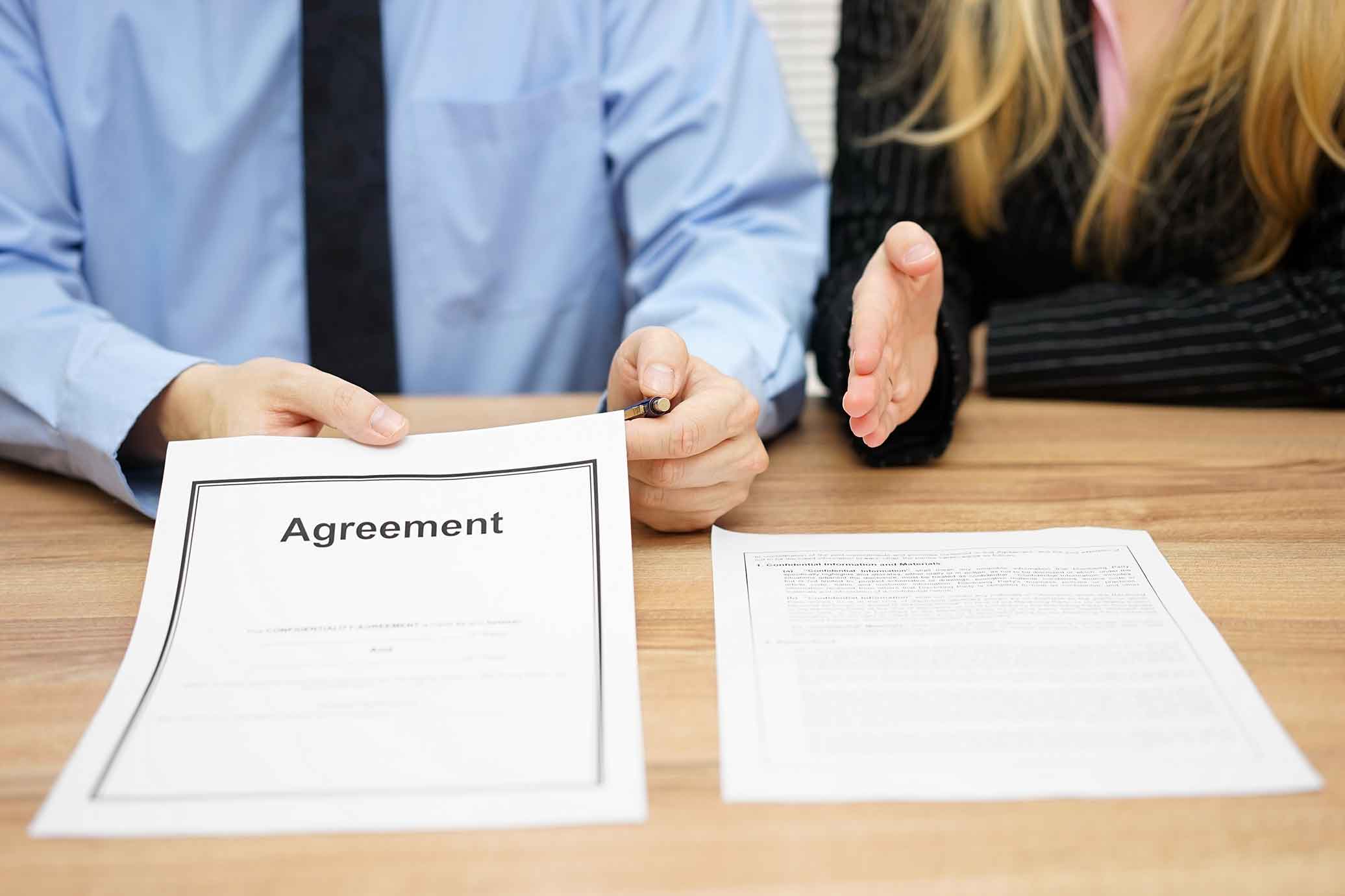 Negotiate a Stunning Signing Bonus With These 5 Tips | Robert Half